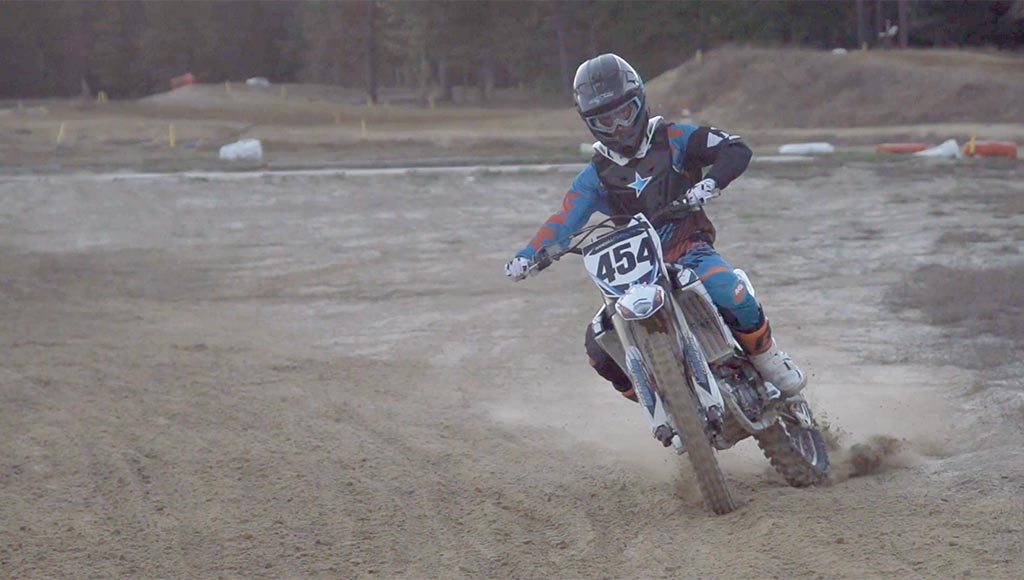 9 Tips to Get the Best Start in a Motocross Race - POA Racing